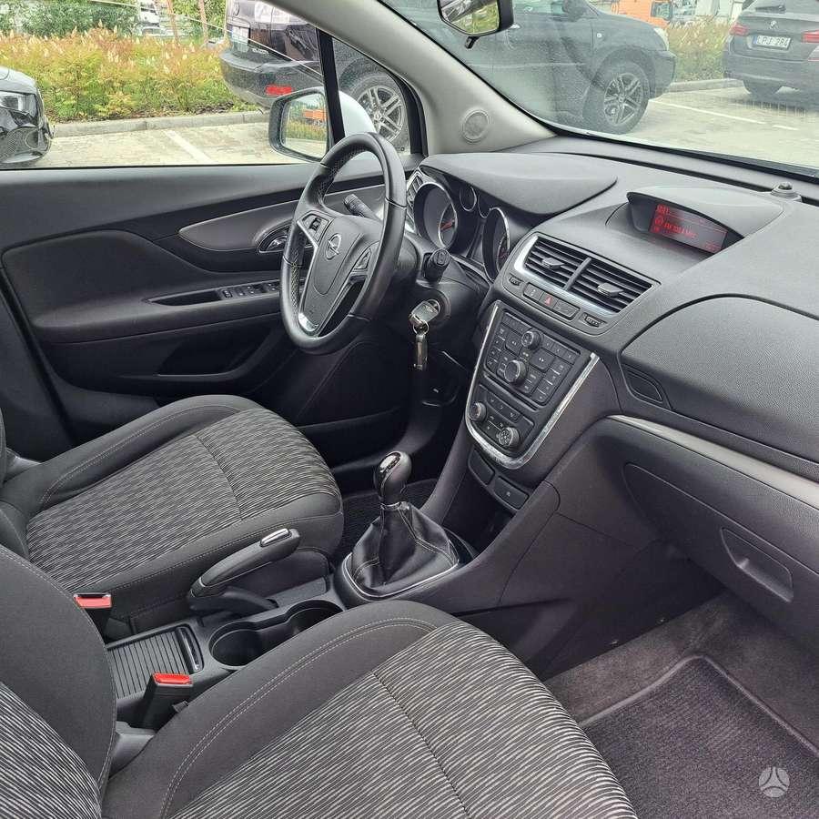 Grey Opel Mokka 2015 in Vilnius, with an engine capacity of 1.69 L and mileage of 189 thousand km for 5550 €, photo 17 on AUTOMOTO.COM.LV