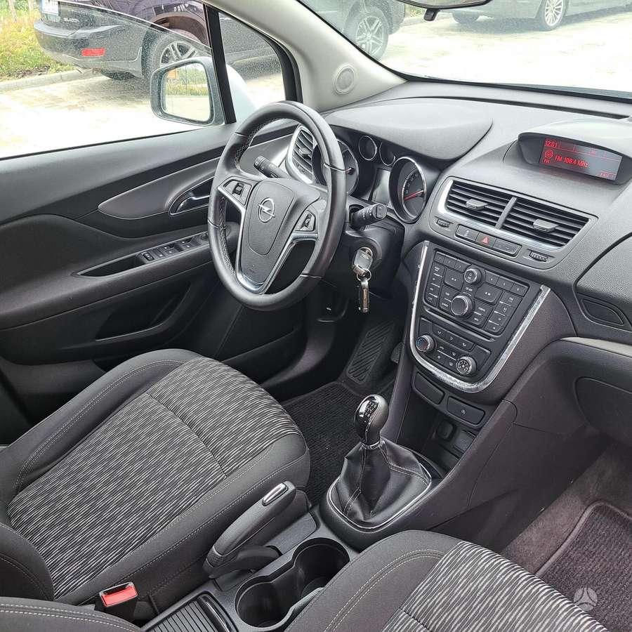 Grey Opel Mokka 2015 in Vilnius, with an engine capacity of 1.69 L and mileage of 189 thousand km for 5550 €, photo 18 on AUTOMOTO.COM.LV