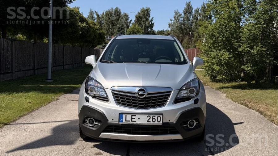 Grey Opel Mokka 2015 in Riga, with an engine capacity of 1.60 L and mileage of 224 thousand km for 8100 €, photo 1 on AUTOMOTO.COM.LV