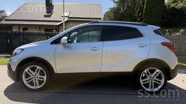 Pelēks Opel Mokka 2015 Rīga, ar dzinēja tilpumu 1.60 L un nobraukumu 224 tūkst. km par 8100 €, foto 3 vietnē AUTOMOTO.COM.LV