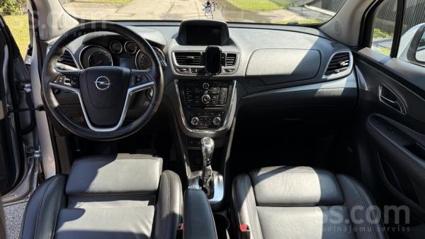 Pelēks Opel Mokka 2015 Rīga, ar dzinēja tilpumu 1.60 L un nobraukumu 224 tūkst. km par 8100 €, foto 5 vietnē AUTOMOTO.COM.LV
