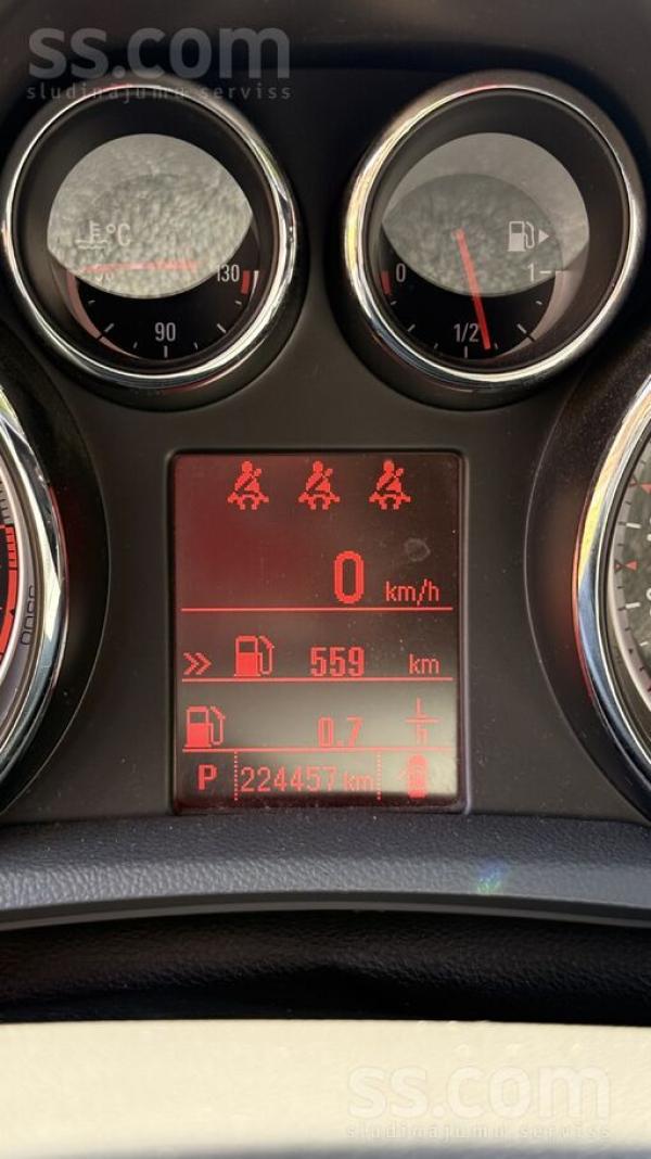 Pelēks Opel Mokka 2015 Rīga, ar dzinēja tilpumu 1.60 L un nobraukumu 224 tūkst. km par 8100 €, foto 7 vietnē AUTOMOTO.COM.LV