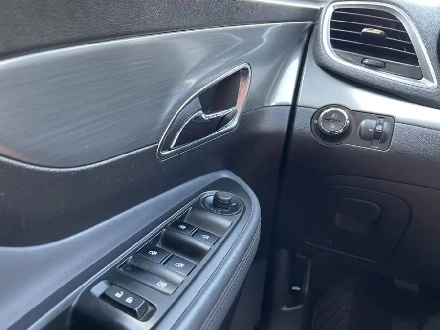 Grey Opel Mokka 2015 in Talsi, with an engine capacity of 1.70 L and mileage of 206 thousand km for 6990 €, photo 12 on AUTOMOTO.COM.LV