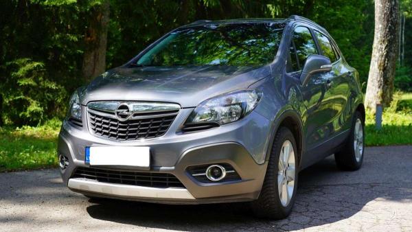 Grey Opel Mokka 2015 in Vilnius, with an engine capacity of 1.36 L and mileage of 94 thousand km for 8000 €, photo 1 on AUTOMOTO.COM.LV