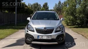 Серый Опель Mokka 2015 в Рига, объемом двигателя 1.60 л и пробегом 224 тыс. км за 7600 €, фото  на AUTOMOTO.COM.LV