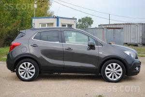 Pelēks Opel Mokka 2015 Rīga, ar dzinēja tilpumu 1.70 L un nobraukumu 215 tūkst. km par 6990 €, foto 7 vietnē AUTOMOTO.COM.LV