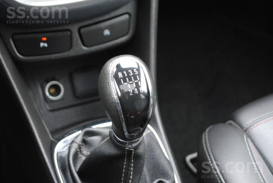 Pelēks Opel Mokka 2015 Rīga, ar dzinēja tilpumu 1.70 L un nobraukumu 215 tūkst. km par 6990 €, foto 21 vietnē AUTOMOTO.COM.LV