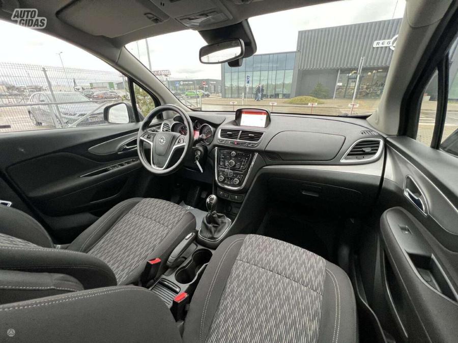 Grey Opel Mokka 2016 in Siauliai, with an engine capacity of 1.60 L and mileage of 118 thousand km for 7150 €, photo 24 on AUTOMOTO.COM.LV