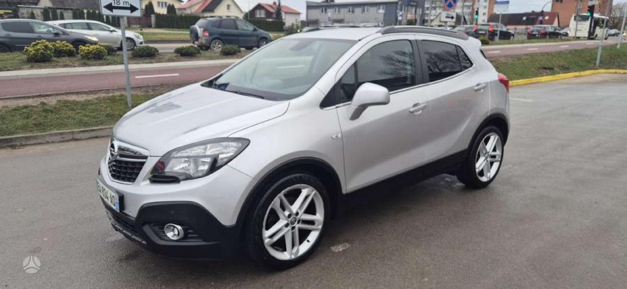 Grey Opel Mokka 2016 in Taurage, with an engine capacity of 1.36 L and mileage of 139 thousand km for 6700 €, photo 1 on AUTOMOTO.COM.LV
