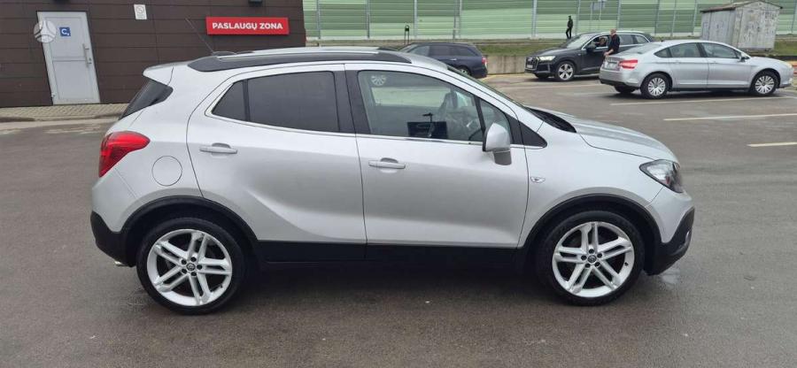 Grey Opel Mokka 2016 in Taurage, with an engine capacity of 1.36 L and mileage of 139 thousand km for 6700 €, photo 4 on AUTOMOTO.COM.LV