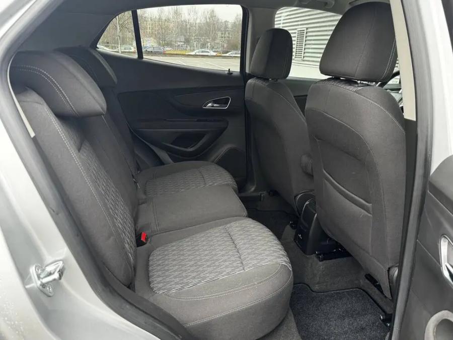 Pelēks Opel Mokka 2016 Rīga, ar dzinēja tilpumu 1.60 L un nobraukumu 124 tūkst. km par 7300 €, foto 12 vietnē AUTOMOTO.COM.LV