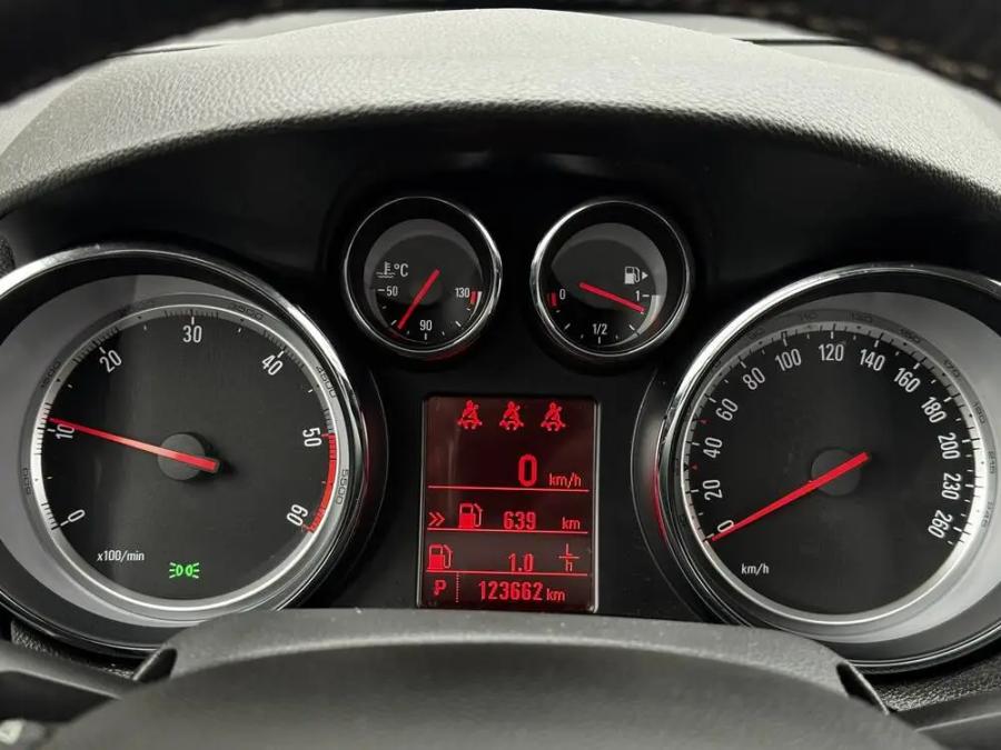Pelēks Opel Mokka 2016 Rīga, ar dzinēja tilpumu 1.60 L un nobraukumu 124 tūkst. km par 7300 €, foto 16 vietnē AUTOMOTO.COM.LV