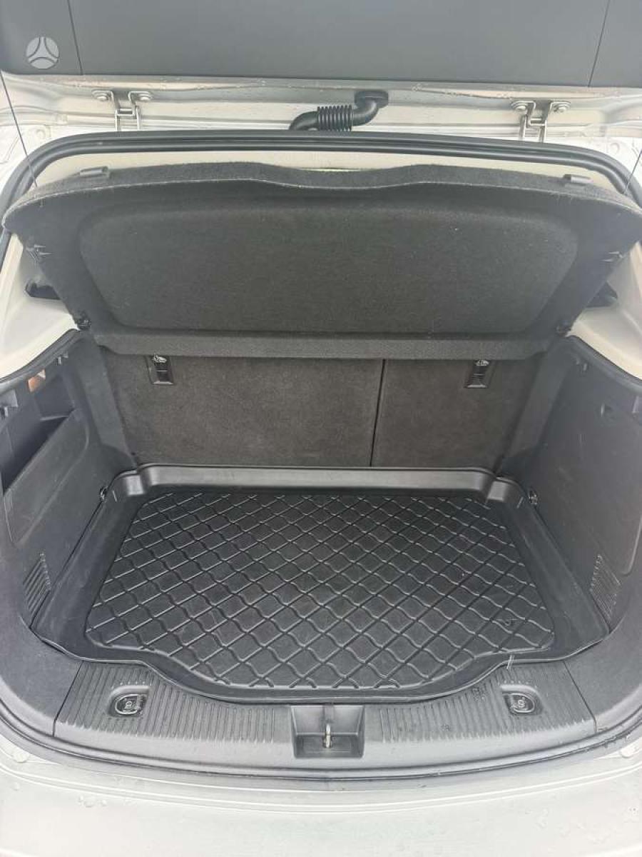 Grey Opel Mokka 2016 in Plunge, with an engine capacity of 1.40 L and mileage of 223 thousand km for 7950 €, photo 11 on AUTOMOTO.COM.LV