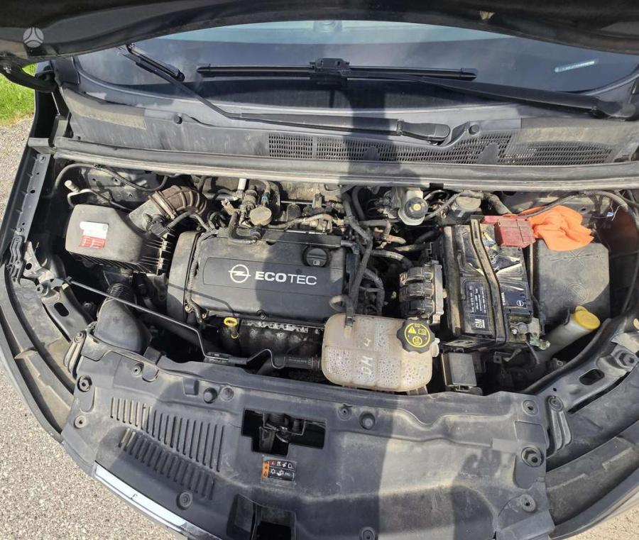 Pelēks Opel Mokka 2016 Viļņa, ar dzinēja tilpumu 1.60 L un nobraukumu 113 tūkst. km par 7500 €, foto 5 vietnē AUTOMOTO.COM.LV