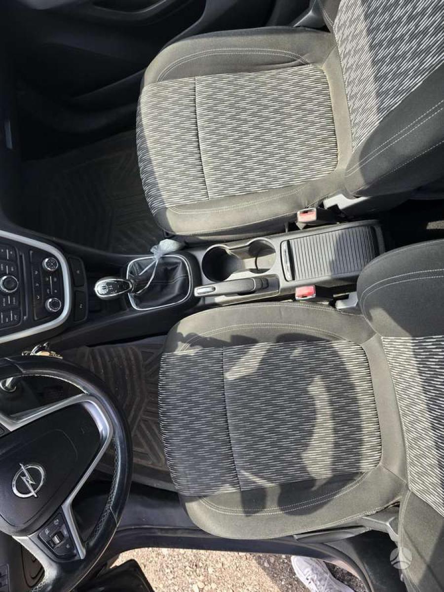 Pelēks Opel Mokka 2016 Viļņa, ar dzinēja tilpumu 1.60 L un nobraukumu 113 tūkst. km par 7500 €, foto 7 vietnē AUTOMOTO.COM.LV