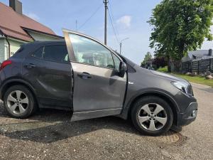 Pelēks Opel Mokka 2016 Viļņa, ar dzinēja tilpumu 1.60 L un nobraukumu 113 tūkst. km par 7500 €, foto 12 vietnē AUTOMOTO.COM.LV