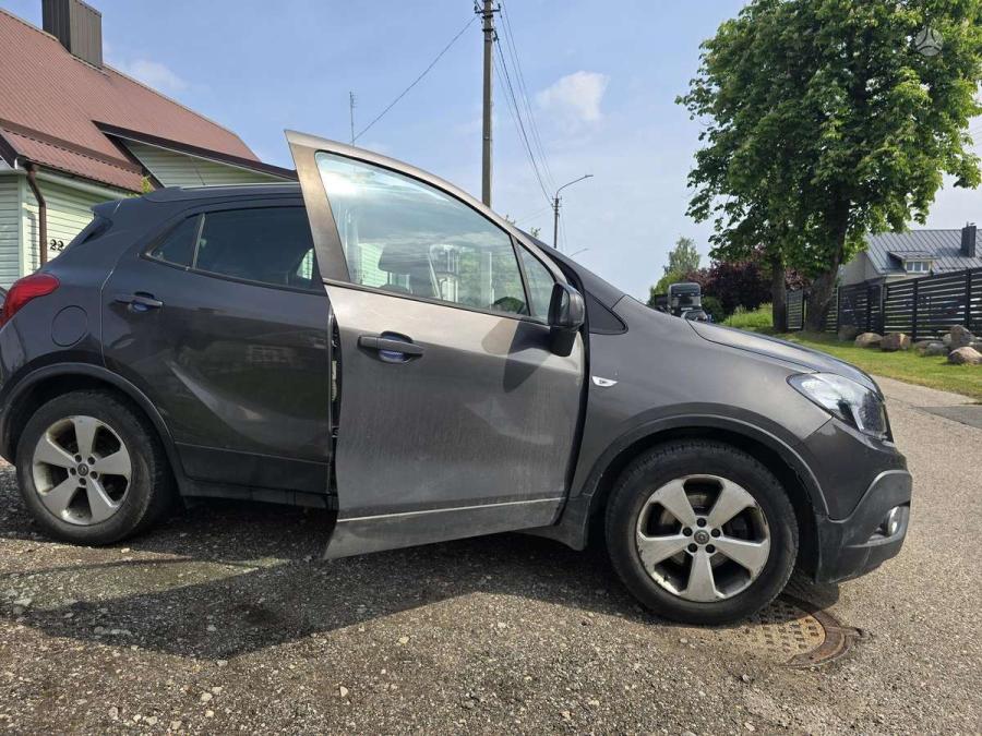 Pelēks Opel Mokka 2016 Viļņa, ar dzinēja tilpumu 1.60 L un nobraukumu 113 tūkst. km par 7500 €, foto 12 vietnē AUTOMOTO.COM.LV