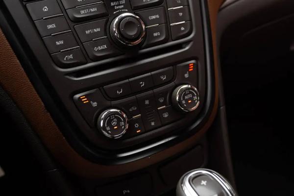 Серый Опель Mokka 2016 в Елгава, объемом двигателя 1.60 л и пробегом 80 тыс. км за 9950 €, фото 10 на AUTOMOTO.COM.LV