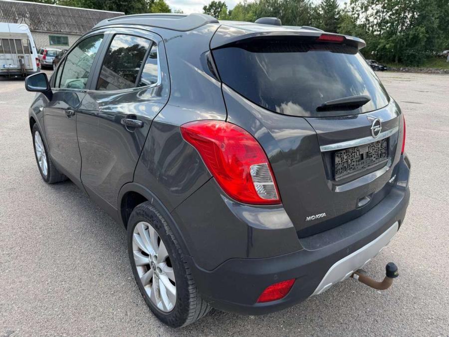Grey Opel Mokka 2016 in Raseiniai, with an engine capacity of 1.69 L and mileage of 226 thousand km for 5900 €, photo 4 on AUTOMOTO.COM.LV