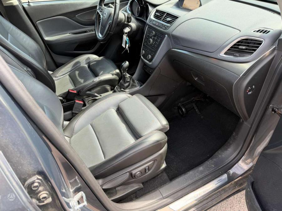 Grey Opel Mokka 2016 in Raseiniai, with an engine capacity of 1.69 L and mileage of 226 thousand km for 5900 €, photo 13 on AUTOMOTO.COM.LV