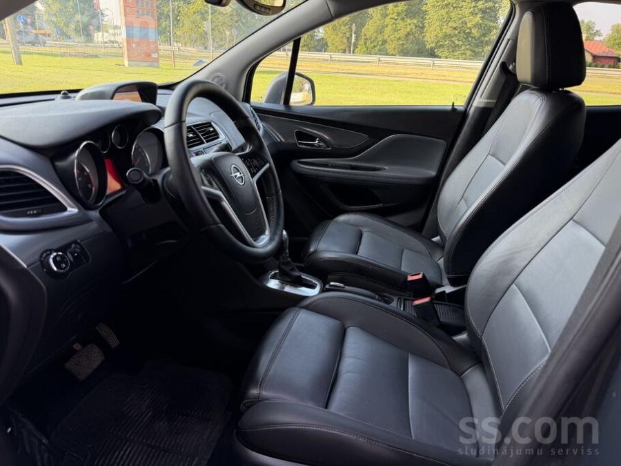 Grey Opel Mokka 2016 in Ogre, with an engine capacity of 1.60 L and mileage of 212 thousand km for 7590 €, photo 11 on AUTOMOTO.COM.LV