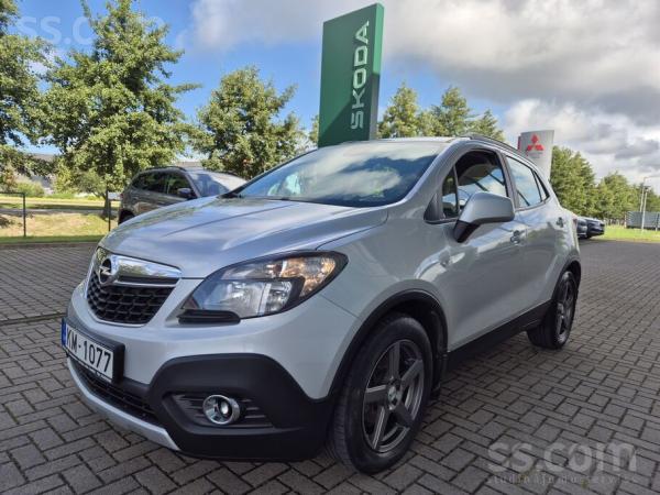 Серый Опель Mokka 2016 в Лиепая, объемом двигателя 1.60 л и пробегом 124 тыс. км за 4590 €, фото 1 на AUTOMOTO.COM.LV