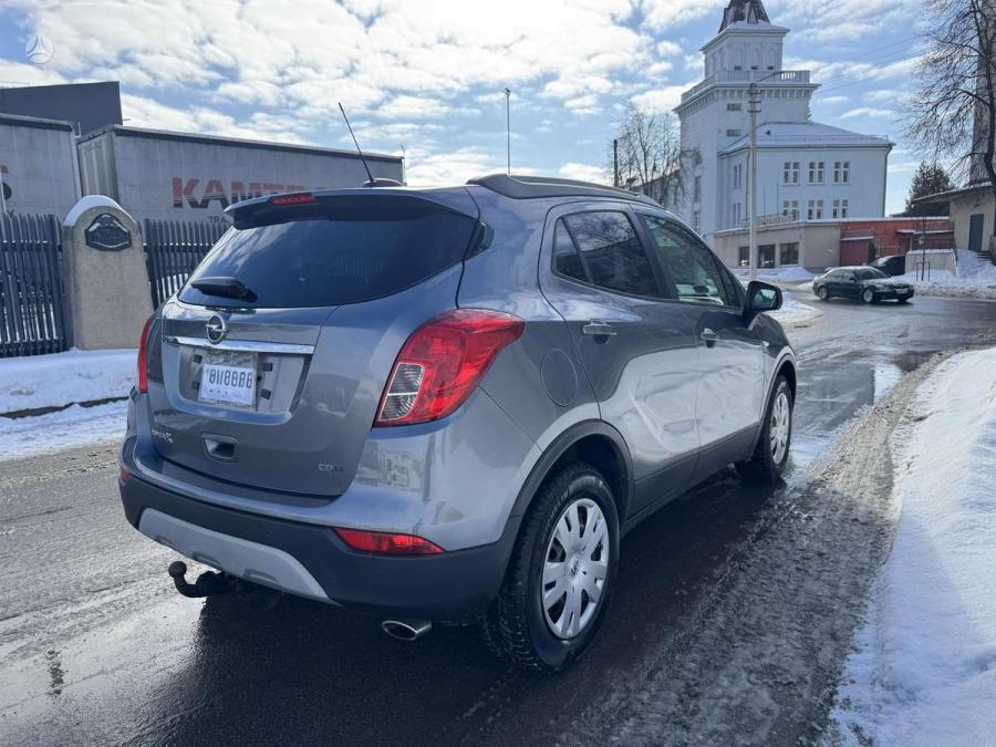 Grey Opel Mokka 2017 in Kaunas, with an engine capacity of 1.60 L and mileage of 132 thousand km for 7200 €, photo 4 on AUTOMOTO.COM.LV