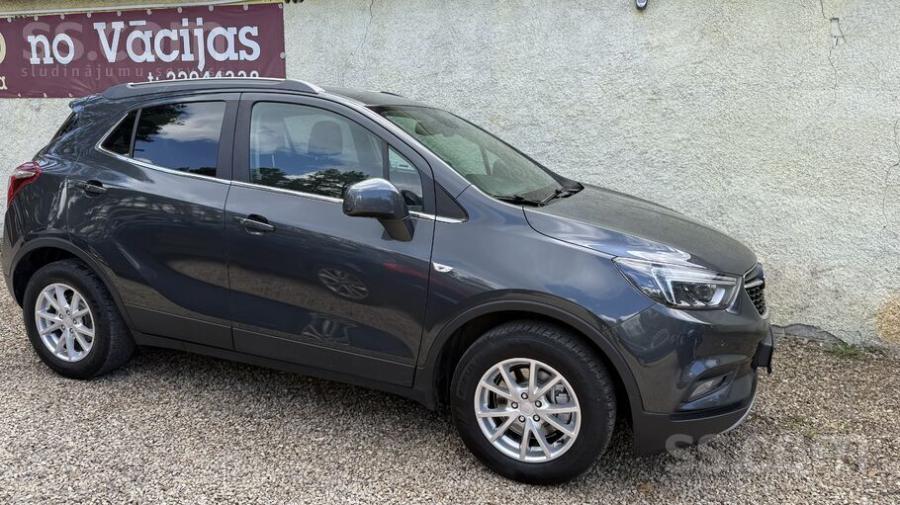 Grey Opel Mokka 2017 in Valmiera, with an engine capacity of 1.60 L and mileage of 166 thousand km for 9900 €, photo 4 on AUTOMOTO.COM.LV