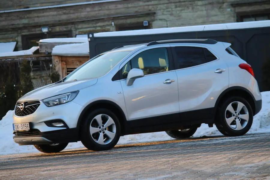 Grey Opel Mokka 2017 in Riga, with an engine capacity of 1.40 L and mileage of 84 thousand km for 10990 €, photo 4 on AUTOMOTO.COM.LV