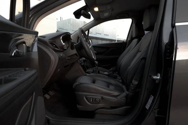 Grey Opel Mokka 2017 in Jelgava, with an engine capacity of 1.60 L and mileage of 230 thousand km for 8900 €, photo 9 on AUTOMOTO.COM.LV
