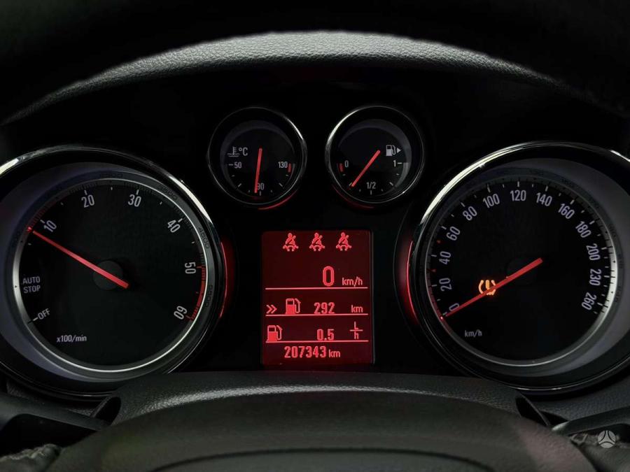Серый Опель Mokka 2017 в Вильнюс, объемом двигателя 1.60 л и пробегом 207 тыс. км за 7200 €, фото 27 на AUTOMOTO.COM.LV