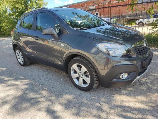 Grey Opel Mokka 2017 in Ukmerge, with an engine capacity of 1.60 L and mileage of 237 thousand km for 6650 €, photo 1 on AUTOMOTO.COM.LV