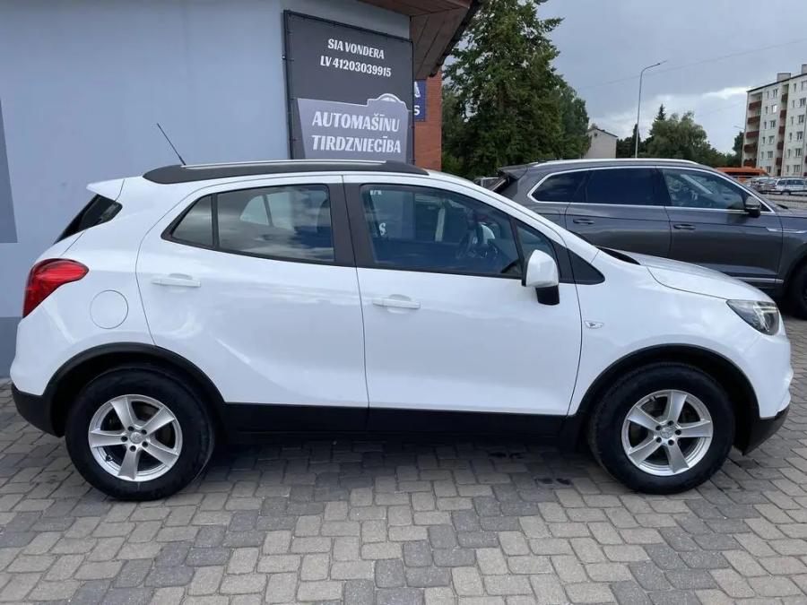 Grey Opel Mokka 2017 in Talsi, with an engine capacity of 1.60 L and mileage of 192 thousand km for 7600 €, photo 3 on AUTOMOTO.COM.LV