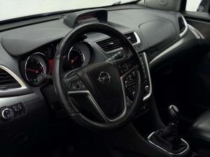 Grey Opel Mokka 2017 in Vilnius, with an engine capacity of 1.60 L and mileage of 207 thousand km for 6990 €, photo 10 on AUTOMOTO.COM.LV