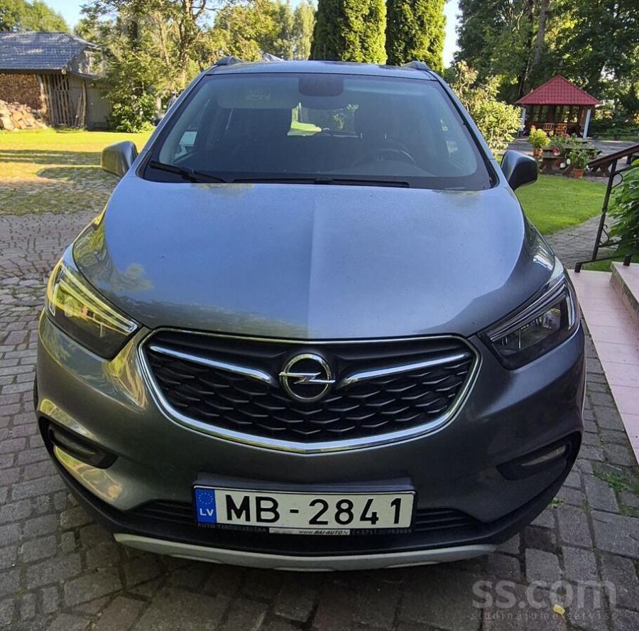Pelēks Opel Mokka 2017 Kuldīga, ar dzinēja tilpumu 1.60 L un nobraukumu 18 tūkst. km par 7900 €, foto 1 vietnē AUTOMOTO.COM.LV