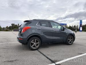 Серый Опель Mokka 2017 в Рига, объемом двигателя 1.40 л и пробегом 100 тыс. км за 12000 €, фото 4 на AUTOMOTO.COM.LV