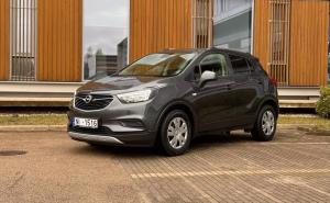 Pelēks Opel Mokka 2018 Rīga, ar dzinēja tilpumu 1.60 L un nobraukumu 57 tūkst. km par 10850 €, foto  vietnē AUTOMOTO.COM.LV
