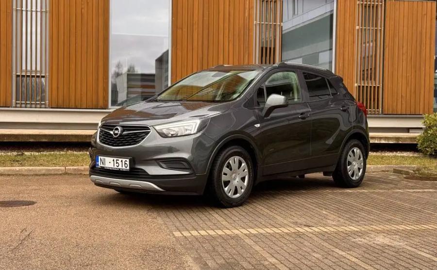 Серый Опель Mokka 2018 в Рига, объемом двигателя 1.60 л и пробегом 57 тыс. км за 10850 €, фото 1 на AUTOMOTO.COM.LV