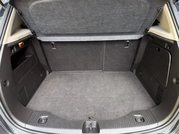 Grey Opel Mokka 2018 in Jelgava, with an engine capacity of 1.60 L and mileage of 177 thousand km for 7900 €, photo 10 on AUTOMOTO.COM.LV