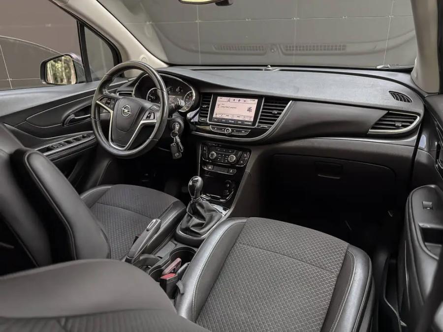 Pelēks Opel Mokka 2018 Jelgava, ar dzinēja tilpumu 1.60 L un nobraukumu 177 tūkst. km par 7900 €, foto 18 vietnē AUTOMOTO.COM.LV