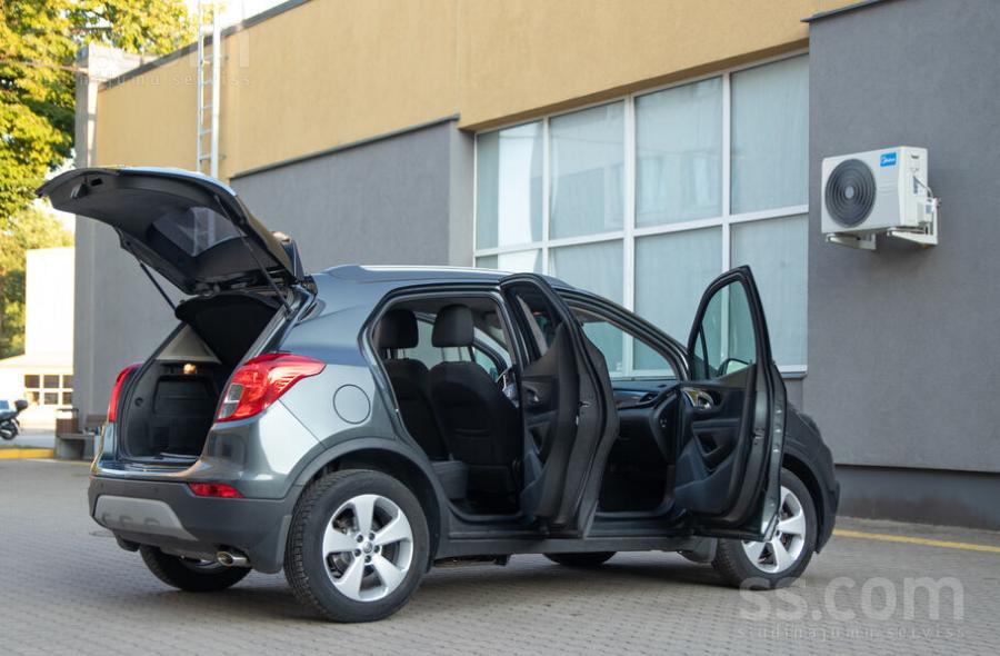 Grey Opel Mokka 2018 in Riga, with an engine capacity of 1.40 L and mileage of 124 thousand km for 8500 €, photo 10 on AUTOMOTO.COM.LV