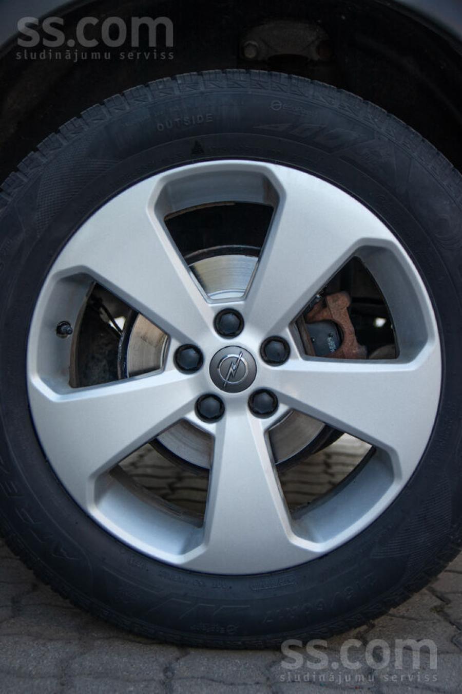 Grey Opel Mokka 2018 in Riga, with an engine capacity of 1.40 L and mileage of 124 thousand km for 8500 €, photo 12 on AUTOMOTO.COM.LV
