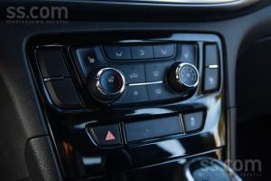 Grey Opel Mokka 2018 in Riga, with an engine capacity of 1.40 L and mileage of 124 thousand km for 8500 €, photo 27 on AUTOMOTO.COM.LV