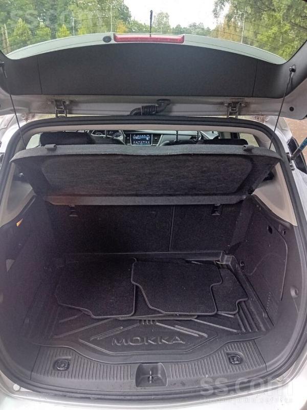Grey Opel Mokka 2018 in Riga, with an engine capacity of 1.60 L and mileage of 70 thousand km for 10850 €, photo 9 on AUTOMOTO.COM.LV