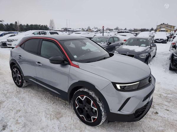 Серый Опель Mokka 2021 в Таураге, объемом двигателя 1.20 л и пробегом 73 тыс. км за 14278 €, фото 2 на AUTOMOTO.COM.LV