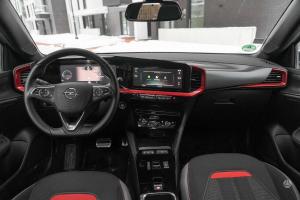 Pelēks Opel Mokka 2021 Viļņa, ar dzinēja tilpumu 1.20 L un nobraukumu 50 tūkst. km par 16900 €, foto 16 vietnē AUTOMOTO.COM.LV