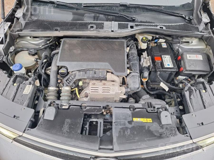 Grey Opel Mokka 2021 in Jelgava, with an engine capacity of 1.20 L and mileage of 132 thousand km for 13500 €, photo 5 on AUTOMOTO.COM.LV