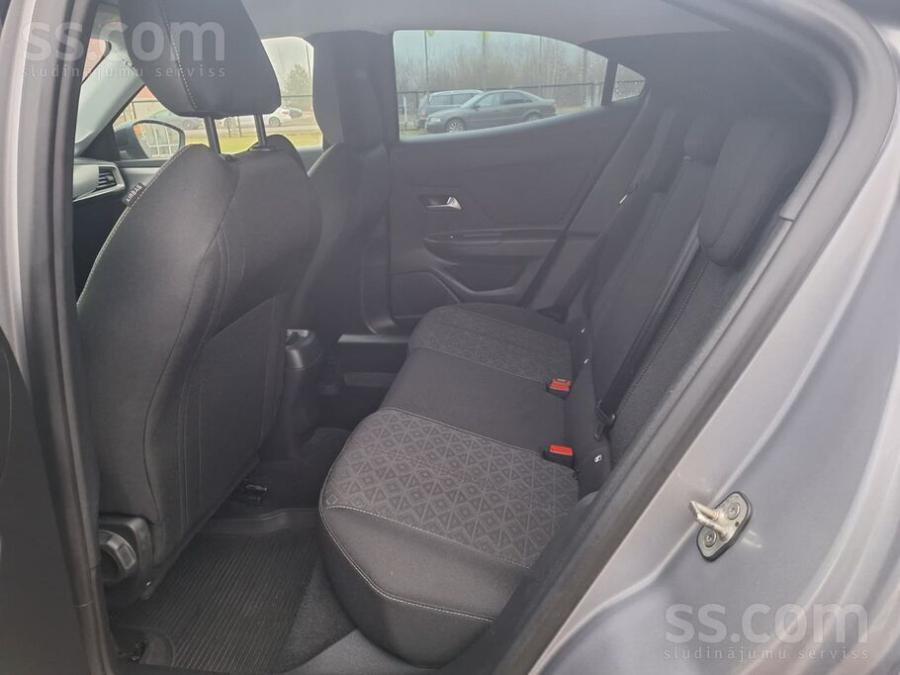 Grey Opel Mokka 2021 in Jelgava, with an engine capacity of 1.20 L and mileage of 132 thousand km for 13500 €, photo 10 on AUTOMOTO.COM.LV
