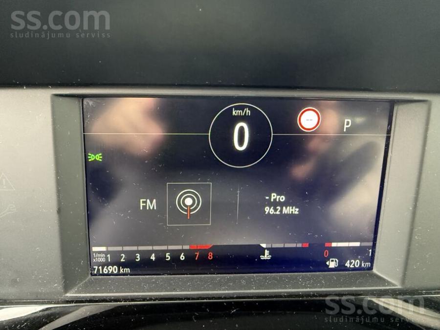 Grey Opel Mokka 2021 in Riga, with an engine capacity of 1.20 L and mileage of 71 thousand km for 14800 €, photo 10 on AUTOMOTO.COM.LV