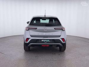 Pelēks Opel Mokka 2023 Kauņa, ar dzinēja tilpumu 1.20 L un nobraukumu 21 tūkst. km par 22801 €, foto 4 vietnē AUTOMOTO.COM.LV